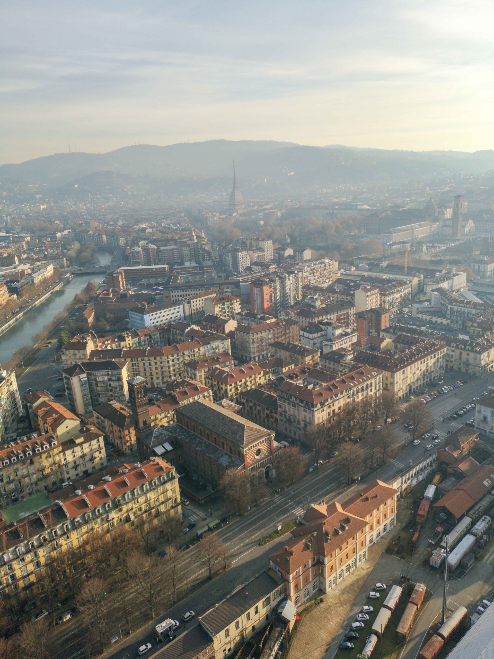 Hot air balloon experience in Turin. Turin Eye with kids ...