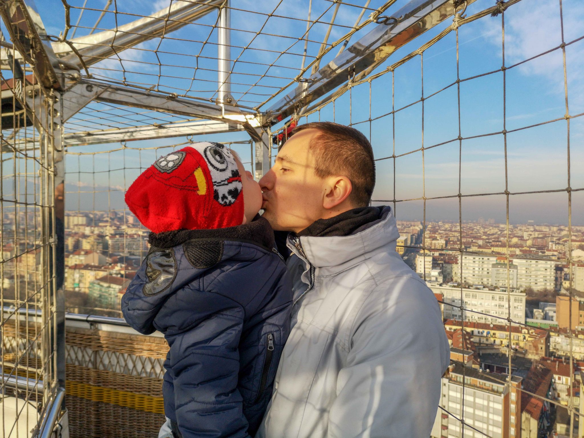 Hot air balloon experience in Turin. Turin Eye with kids ...
