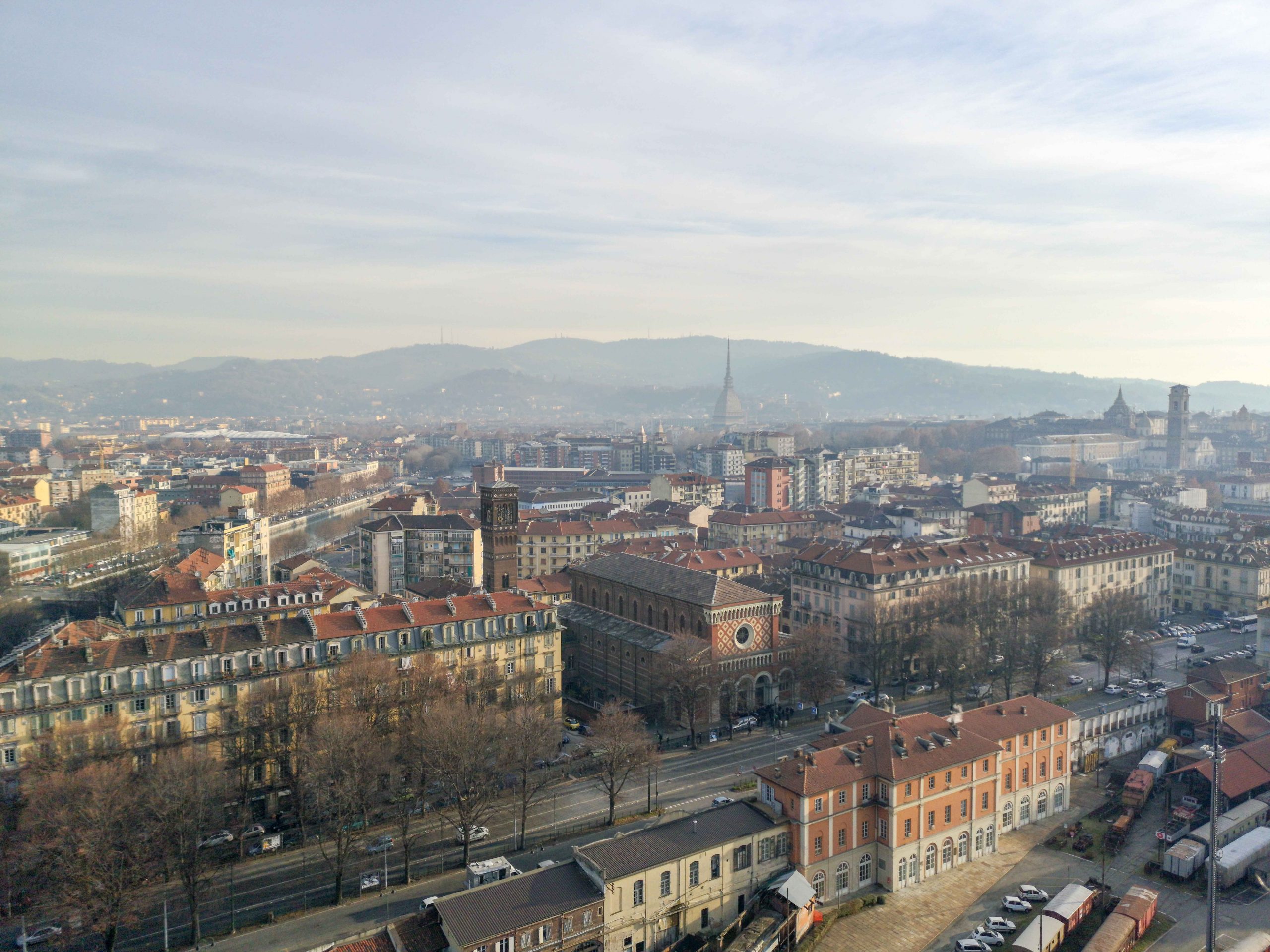 Hot air balloon experience in Turin. Turin Eye with kids ...