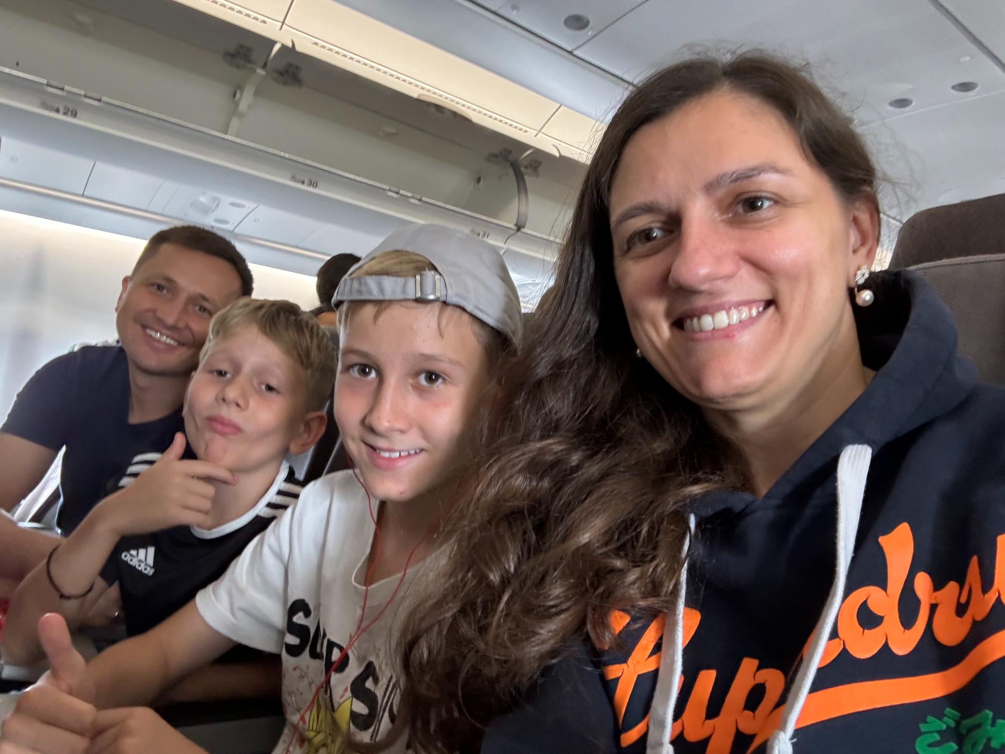 Our Fly Level Experience: Crossing the Atlantic from Barcelona to Los ...