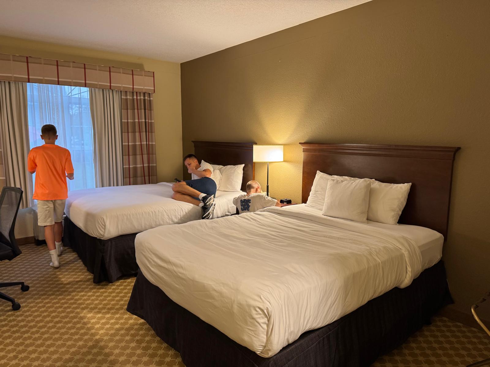 Country Inn and Suites Brookfield Wisconsin hotel review - TravelFamilyBlog